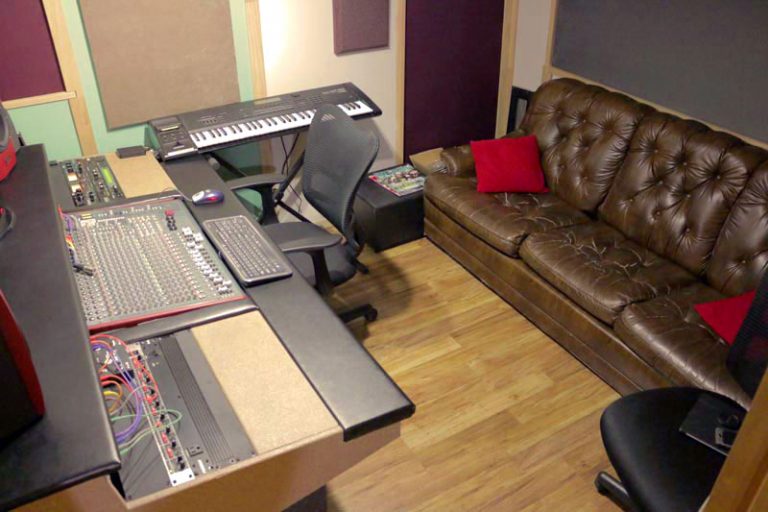 Tips For Soundproofing Your Home Studio – The Los Angeles Film School