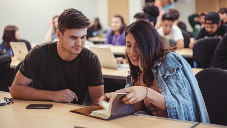 How to make the most out of your first year in college – The Los ...